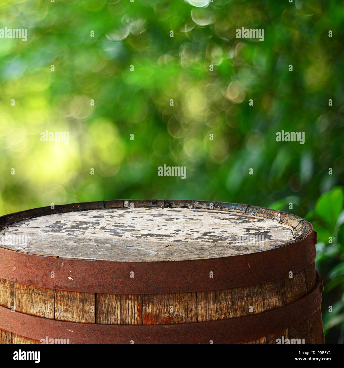 Barrel top as background for display montages Stock Photo - Alamy