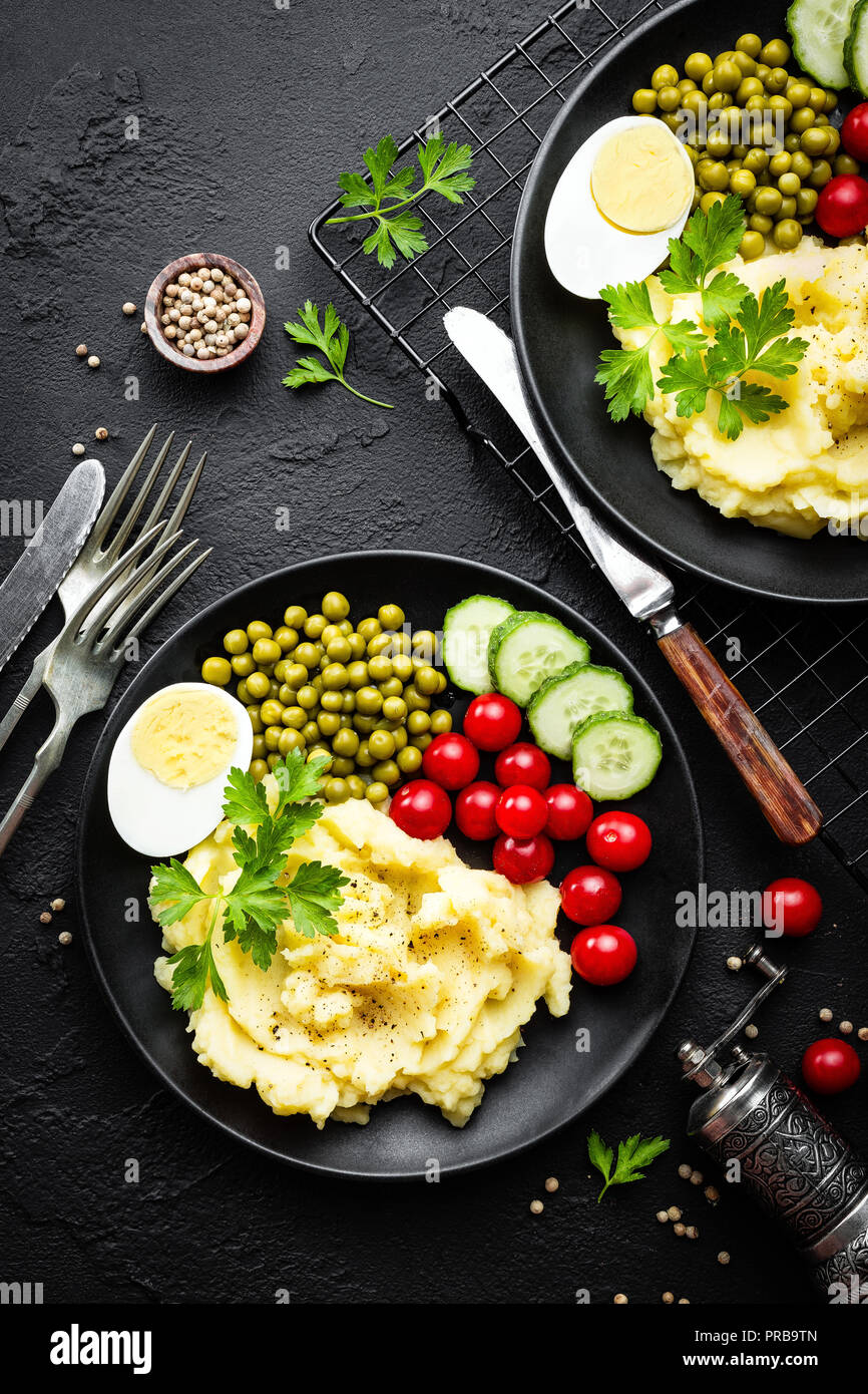 Potato egg table hi-res stock photography and images - Alamy