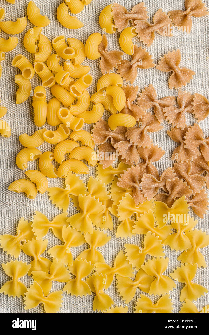 Various types of italian pasta. Top view Stock Photo - Alamy