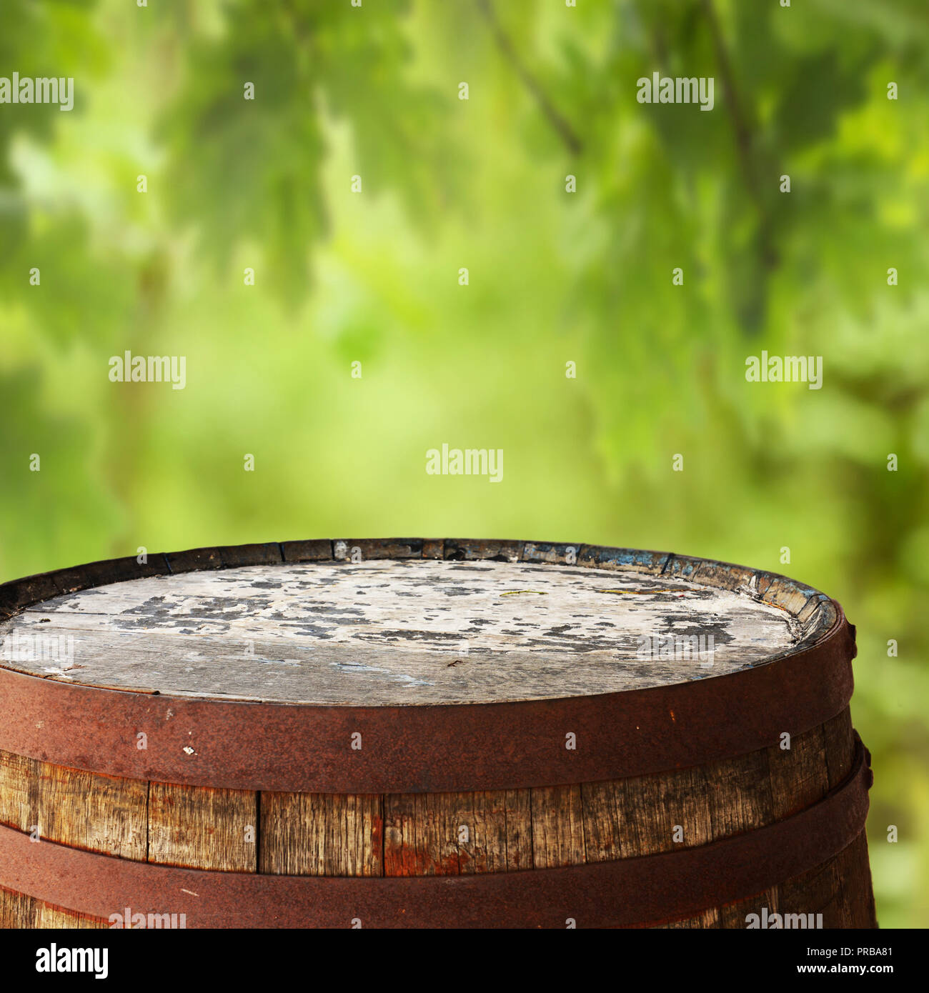 Barrel top as background for display montages Stock Photo - Alamy