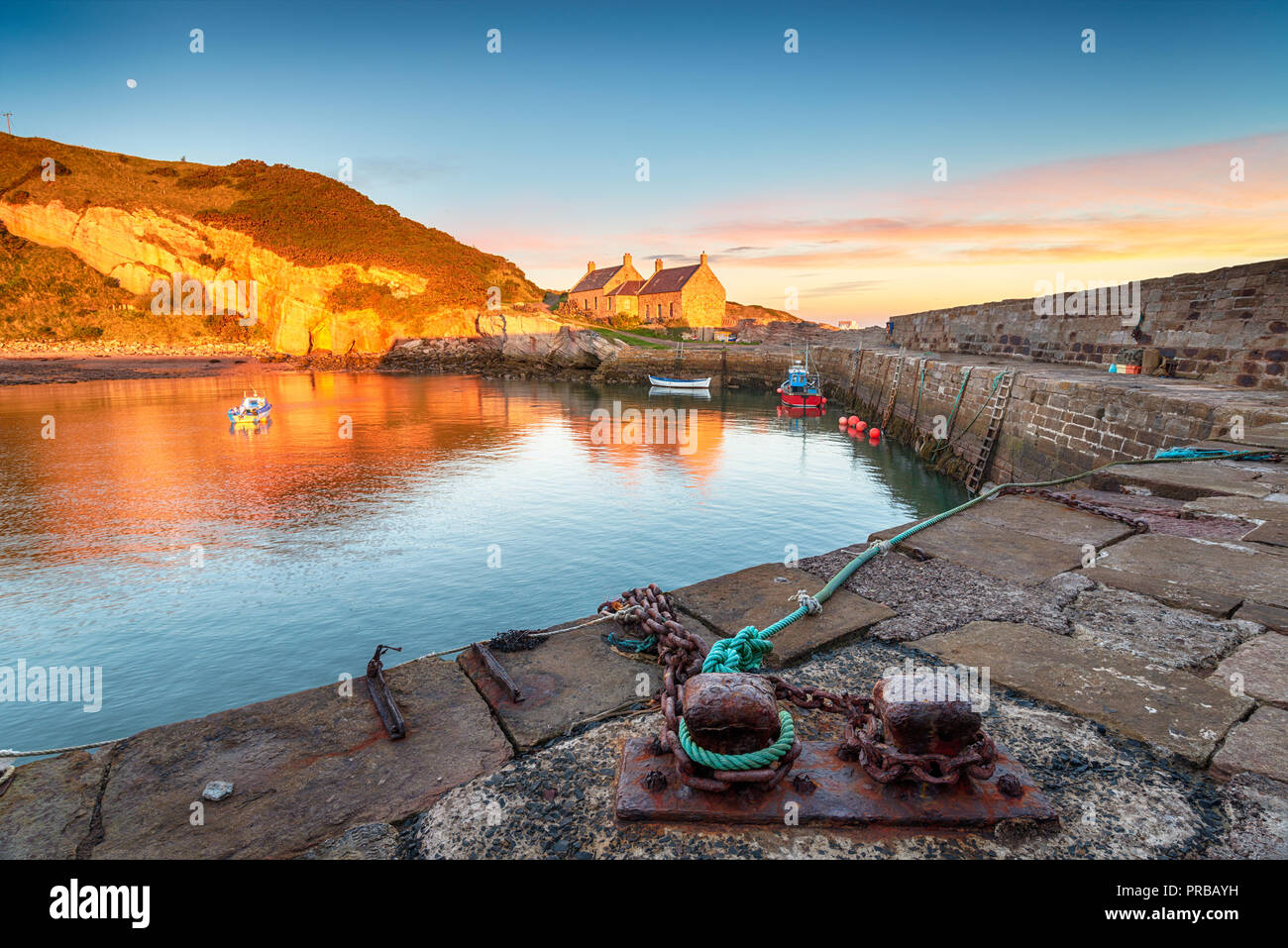 Eyemouth harbour hi-res stock photography and images - Alamy
