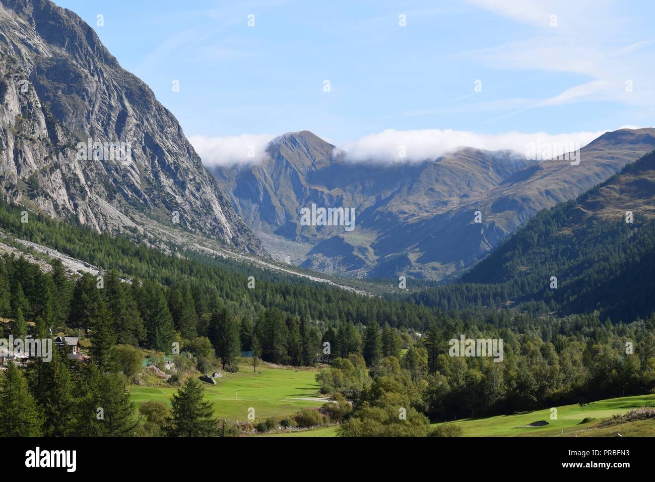 Alpine picturesque hi-res stock photography and images - Alamy