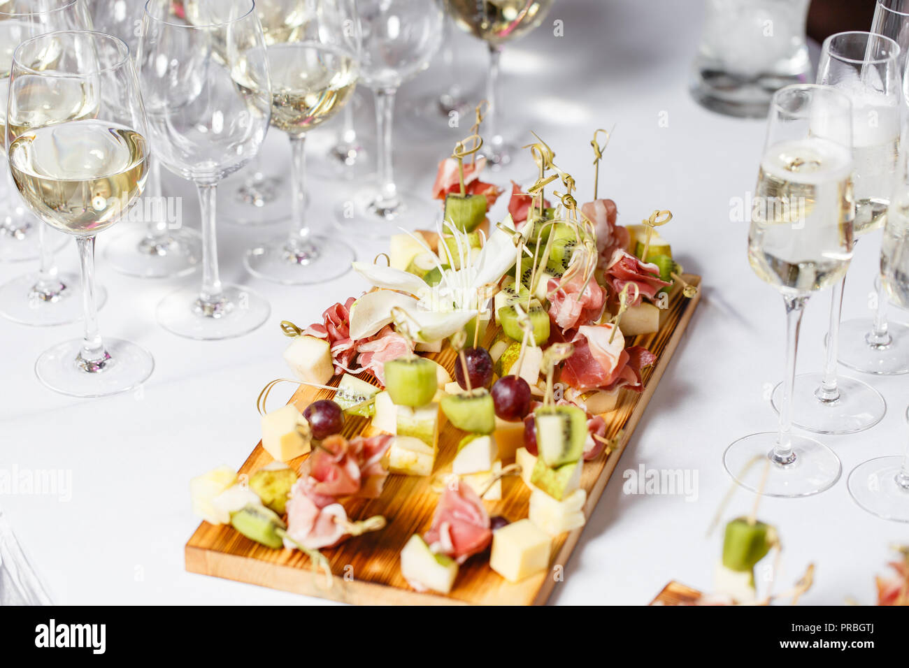 Canapes And Champagne High Resolution Stock Photography and Images - Alamy