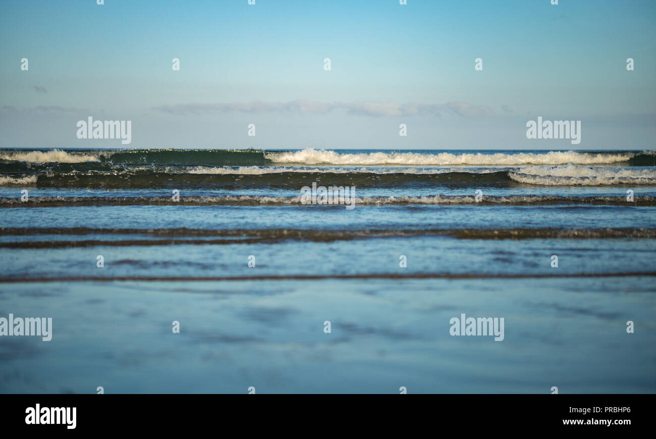 Tidal waves hi-res stock photography and images - Alamy