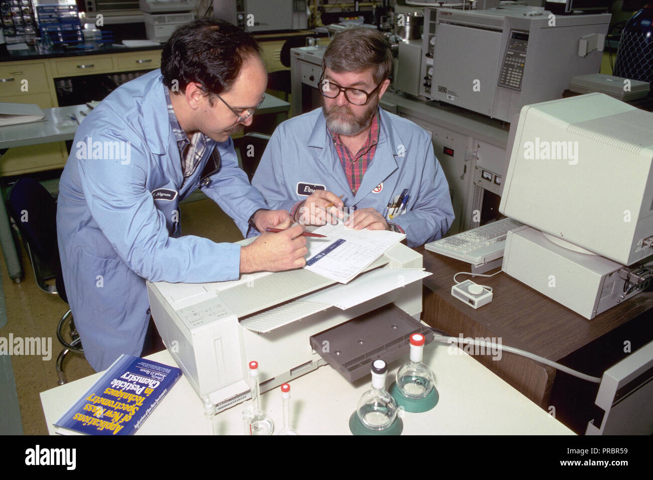 1990s lab coats hi-res stock photography and images - Alamy