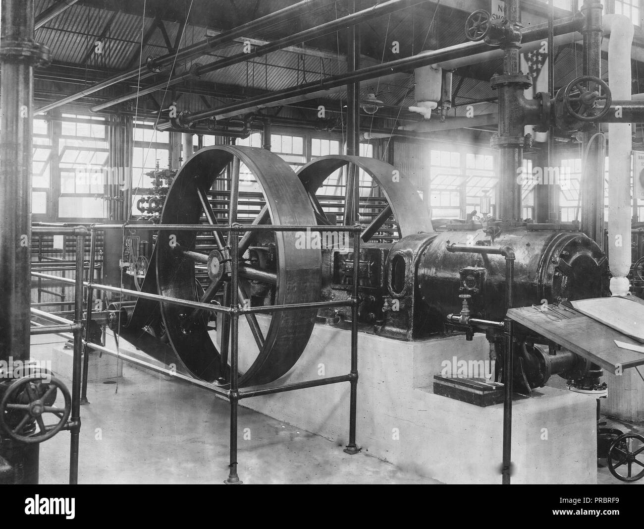 Large compressor 1920s hi-res stock photography and images - Alamy