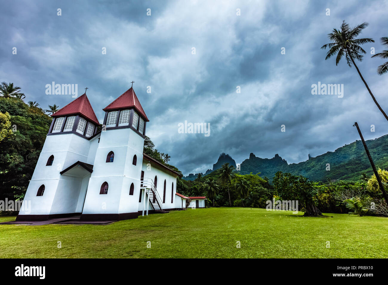 Church moorea french polynesia hi-res stock photography and images - Alamy