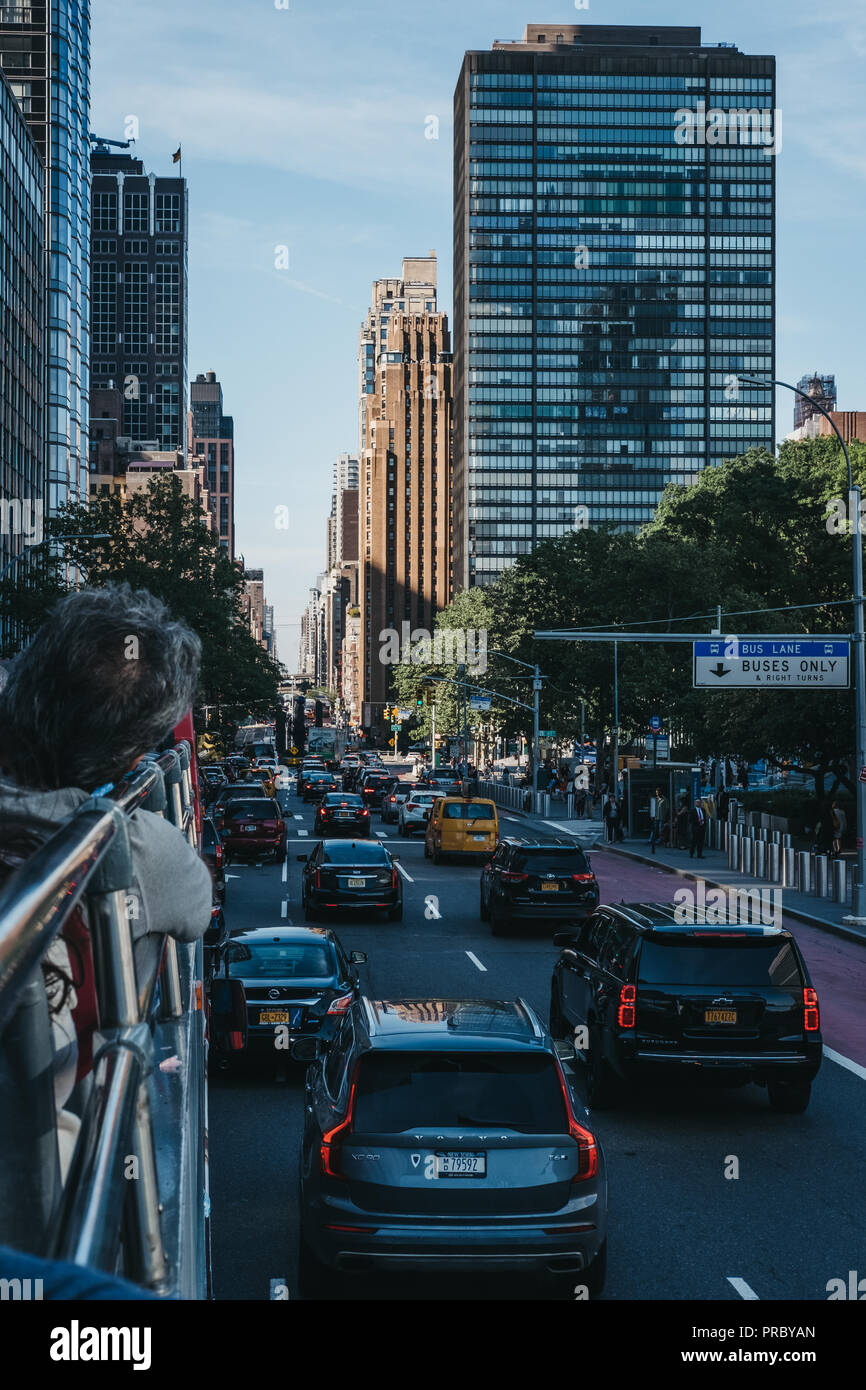 First avenue midtown manhattan hi-res stock photography and images - Alamy