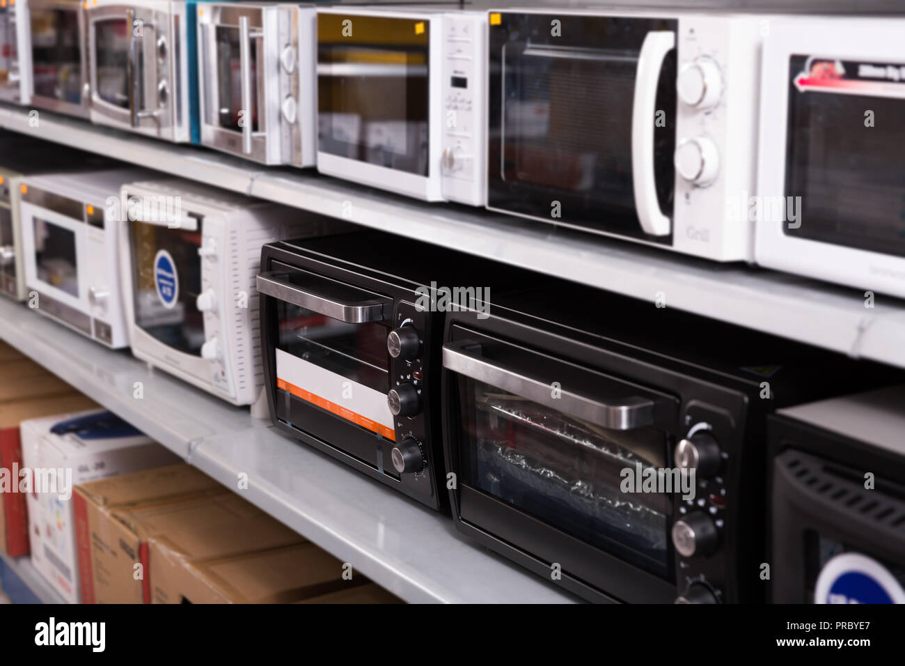 Electrical microwaves hi-res stock photography and images - Alamy