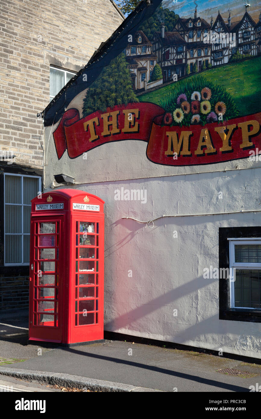 Maypole Pub High Resolution Stock Photography and Images - Alamy
