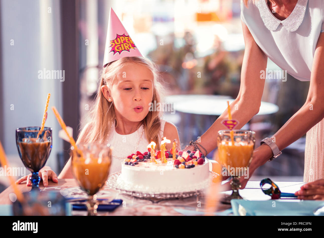 Female cake making hi-res stock photography and images - Alamy