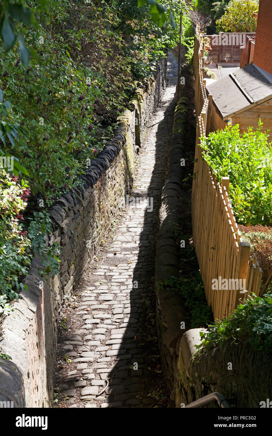 Cobbled snicket, Sowerby Bridge, West Yorkshire Stock Photo - Alamy