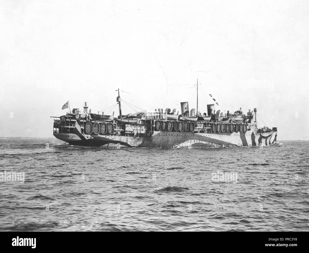 Camouflage ships Black and White Stock Photos & Images - Alamy