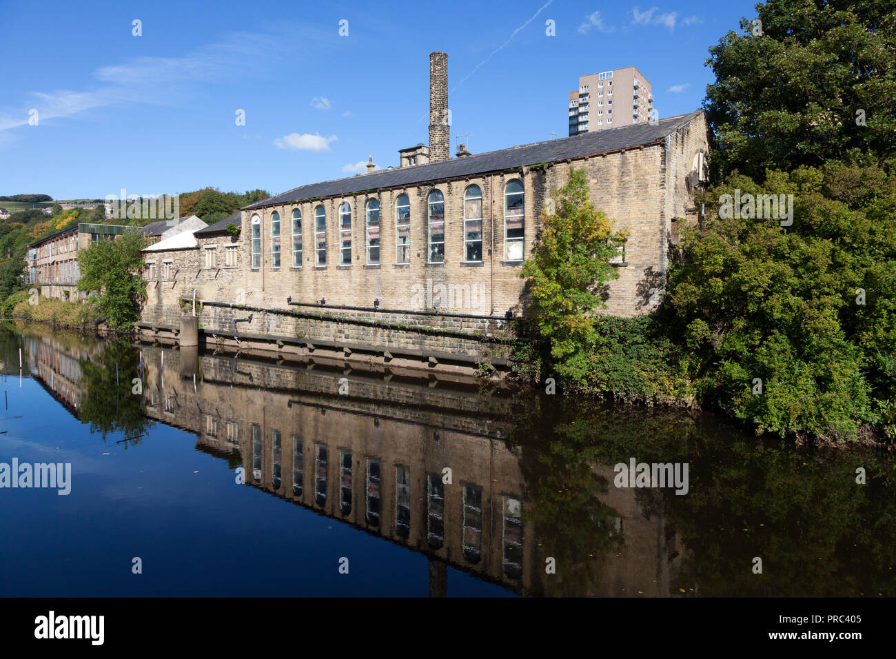 Former swimming baths building alongside the river Calder, Sowerby ...