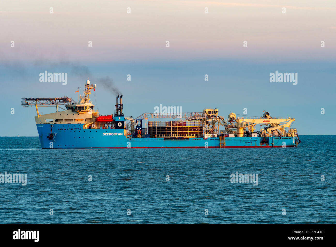 Cable laying ship sea hi-res stock photography and images - Alamy