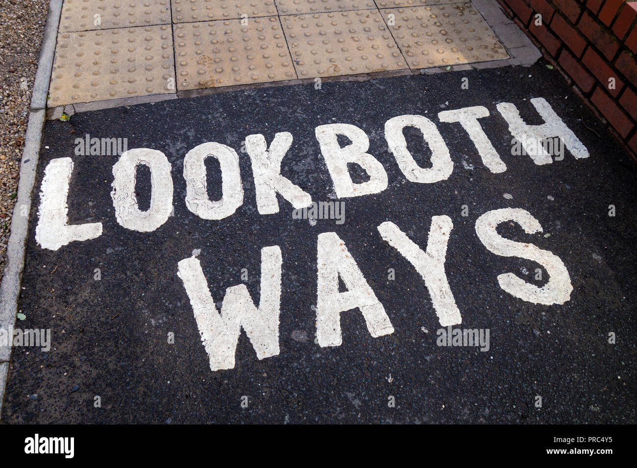 Look both ways sign hi-res stock photography and images - Alamy