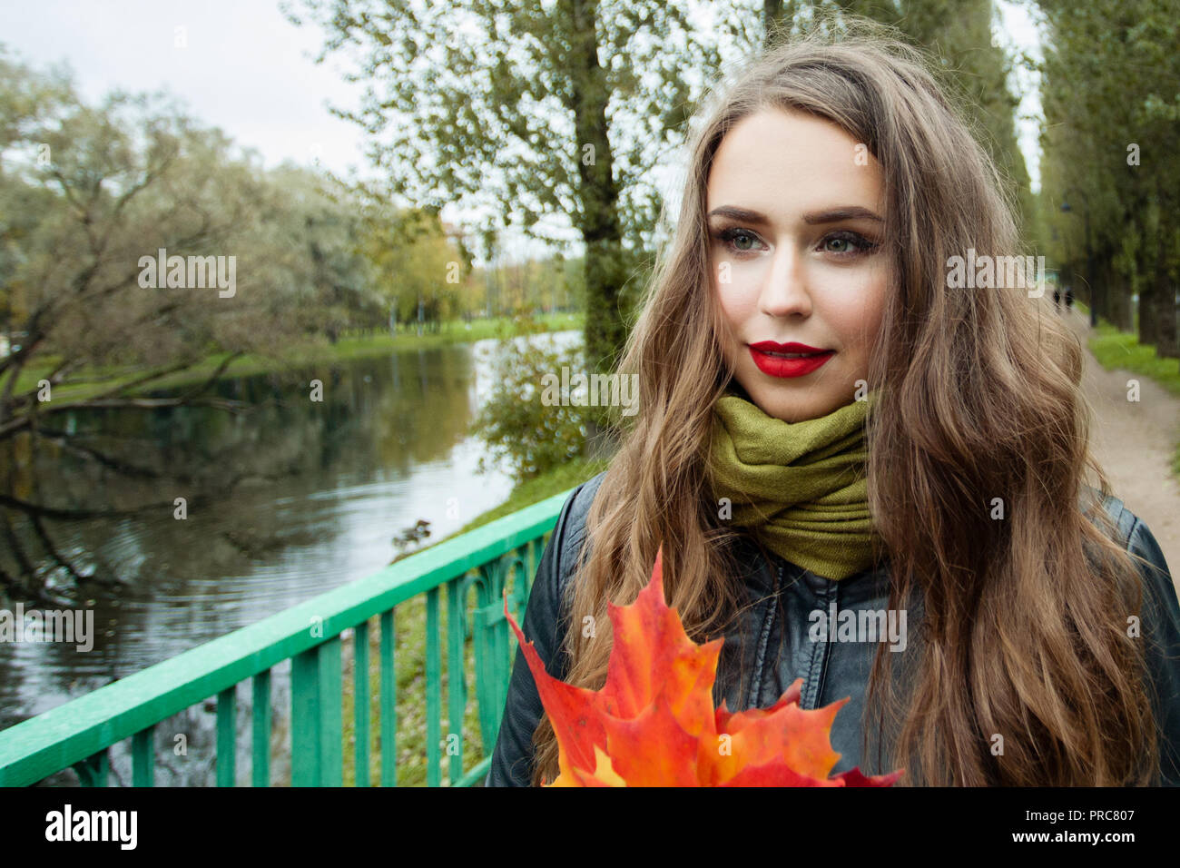 Beautiful woman walking hi-res stock photography and images - Alamy