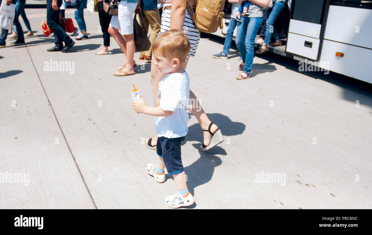 Excited child bus hi-res stock photography and images - Alamy