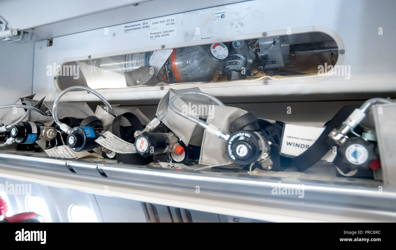 Oxygen cylinder aircraft hi-res stock photography and images - Alamy