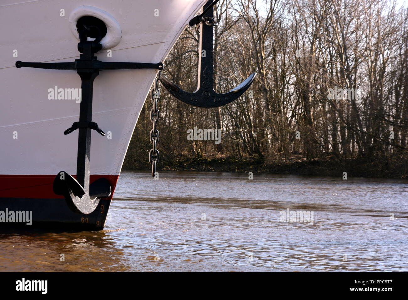 Segelboot wasser hi-res stock photography and images - Alamy