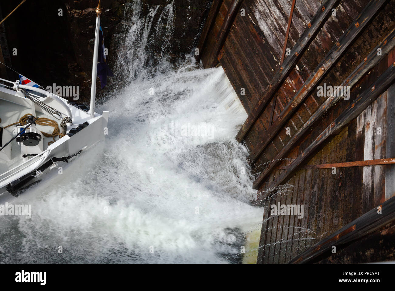 Sluice chamber hi-res stock photography and images - Alamy