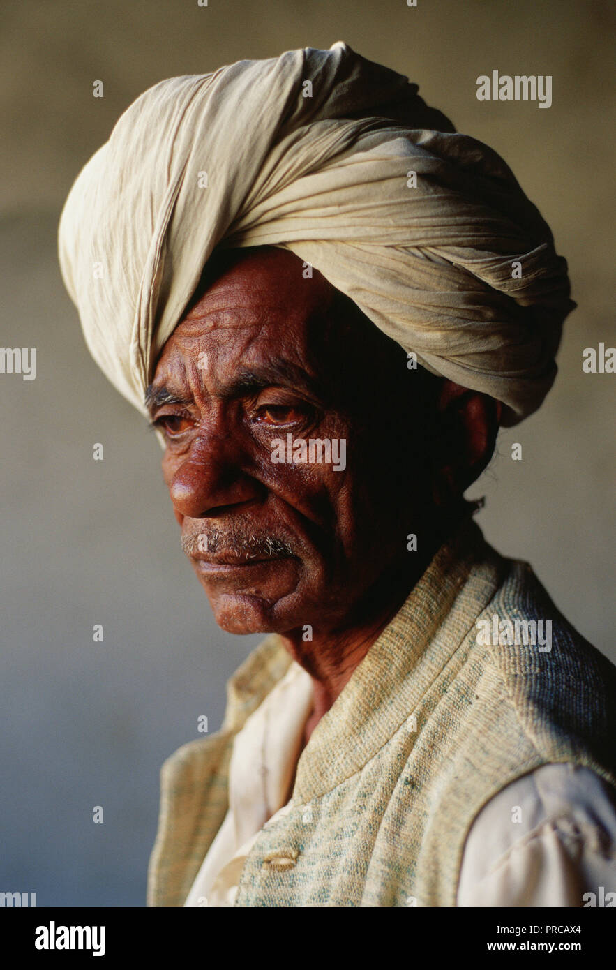 Hindu man ( India Stock Photo - Alamy