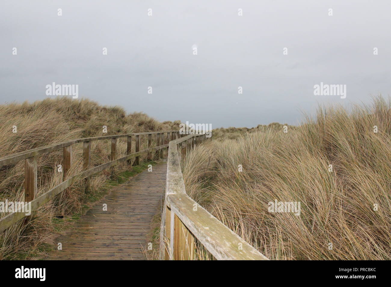 Seaside walk winter hi-res stock photography and images - Alamy