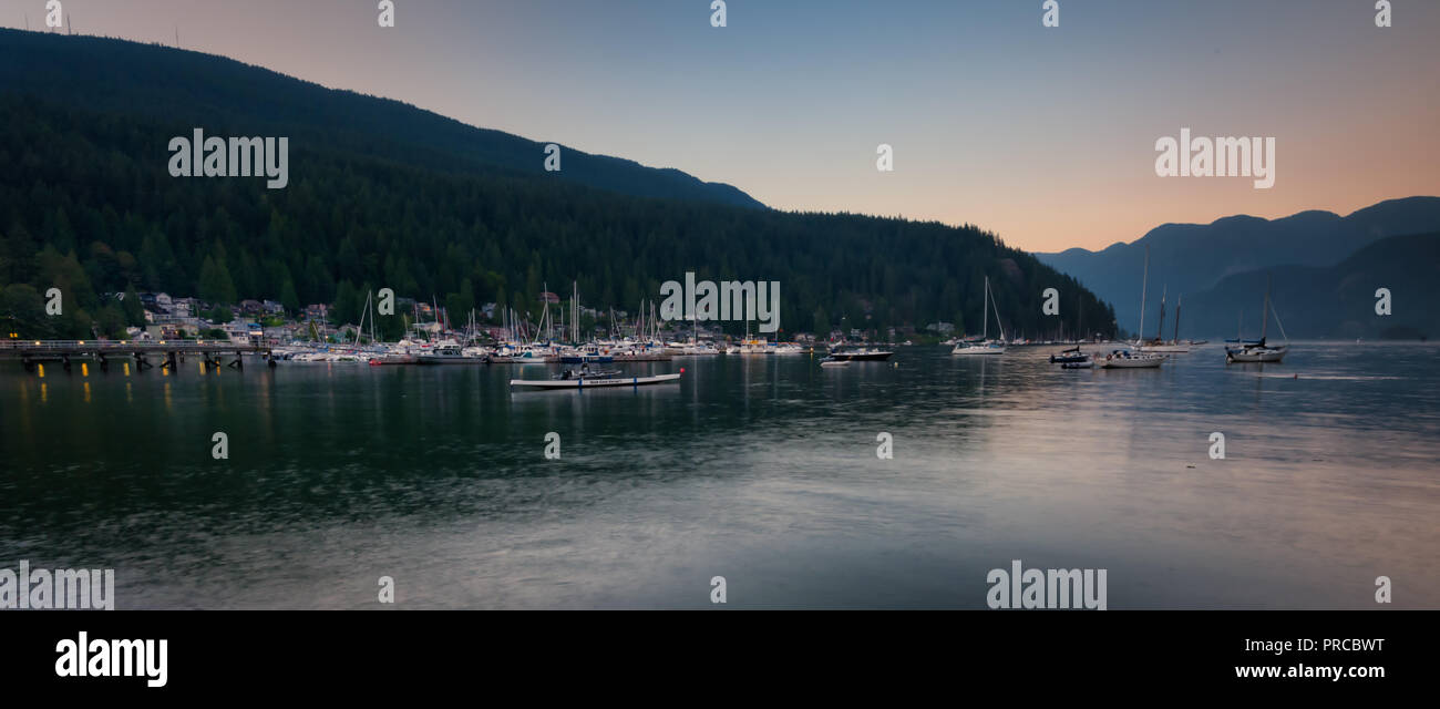 Middle cove beach hi-res stock photography and images - Alamy