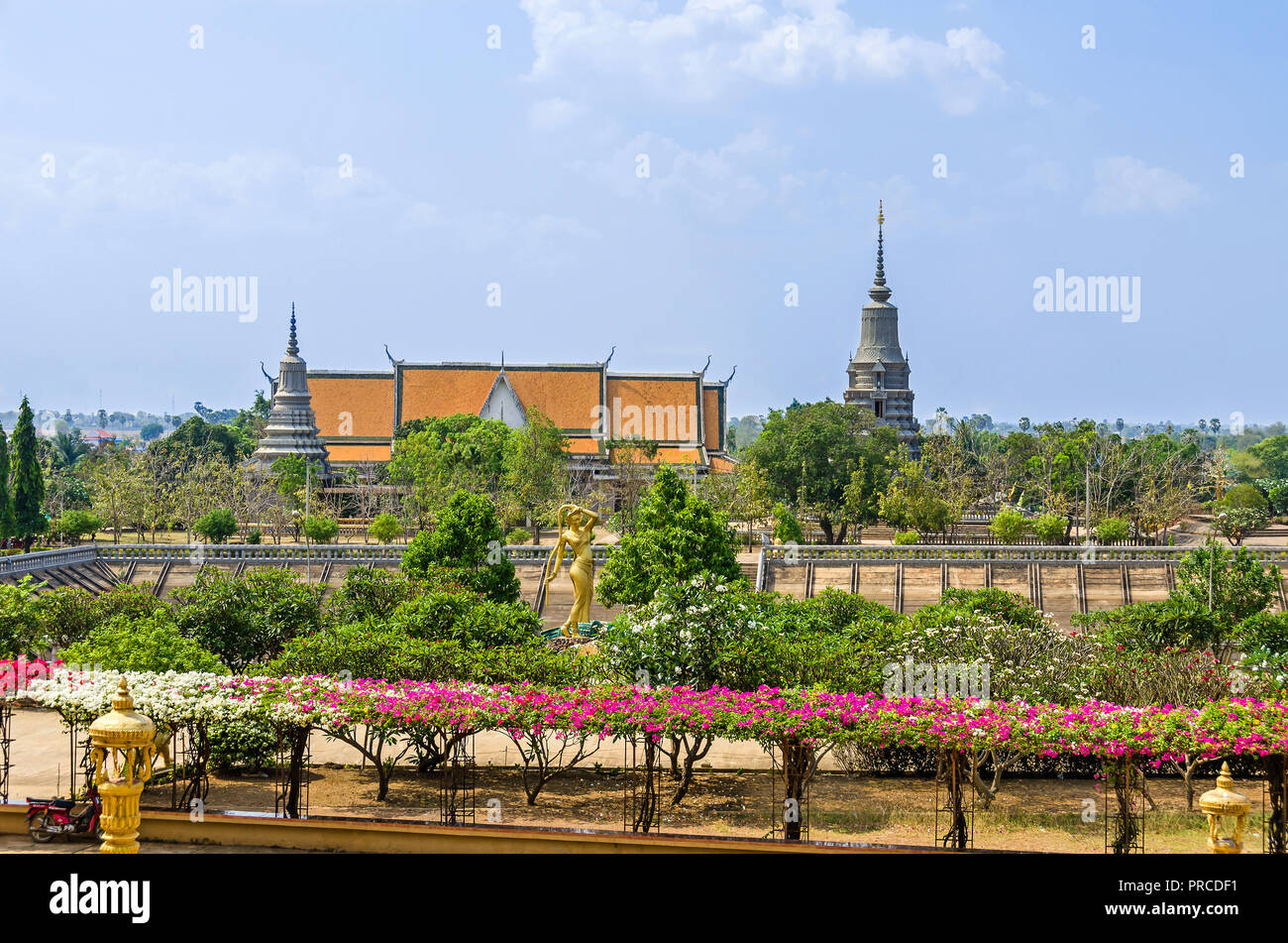 Oudong temple hi-res stock photography and images - Alamy