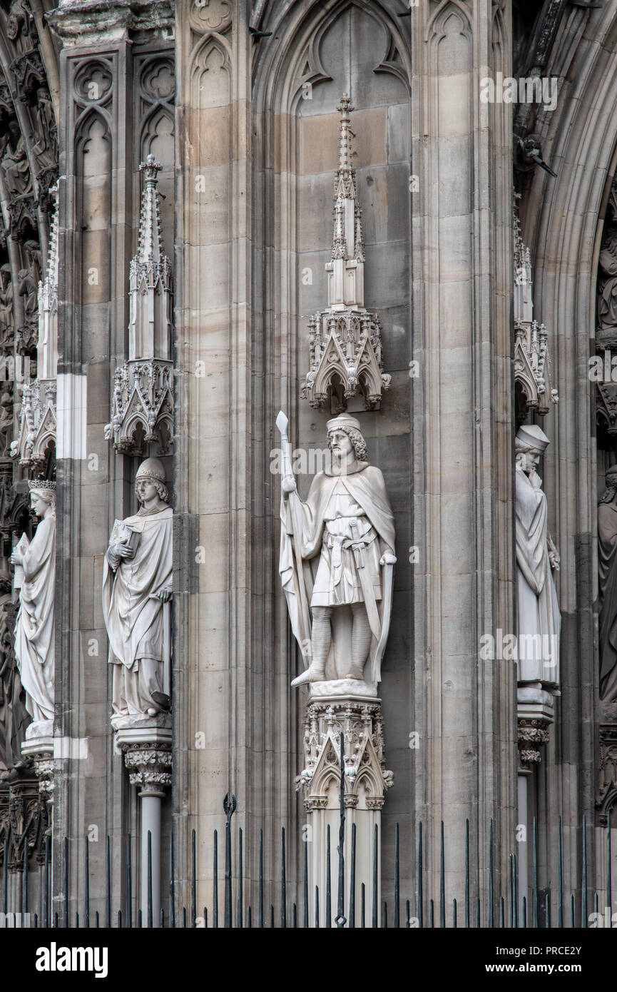 Statues of saint in the catholic world hi-res stock photography and ...