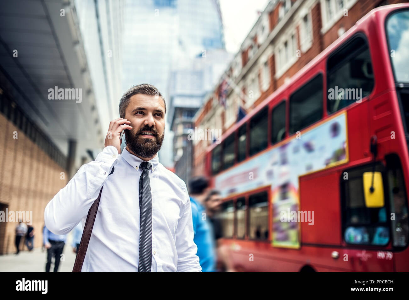 Businessman man commute london hi-res stock photography and images - Alamy