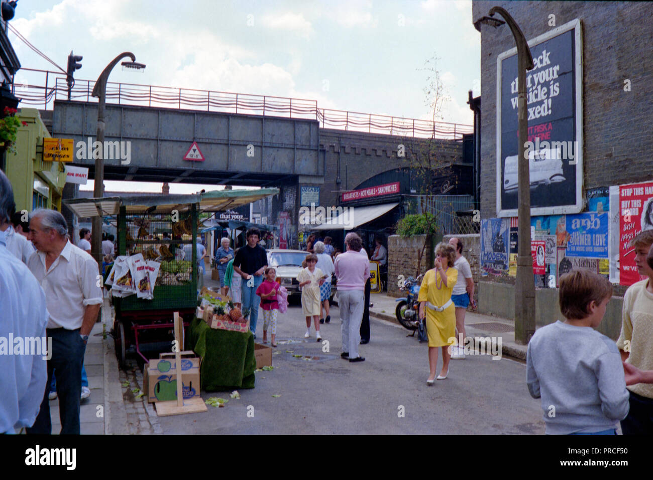 Dirty den eastenders hi-res stock photography and images - Alamy