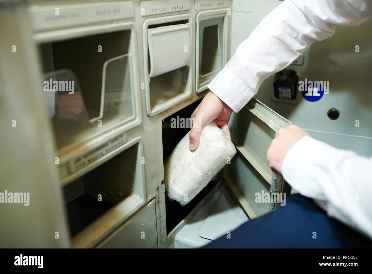 Plane dead passenger hi-res stock photography and images - Alamy