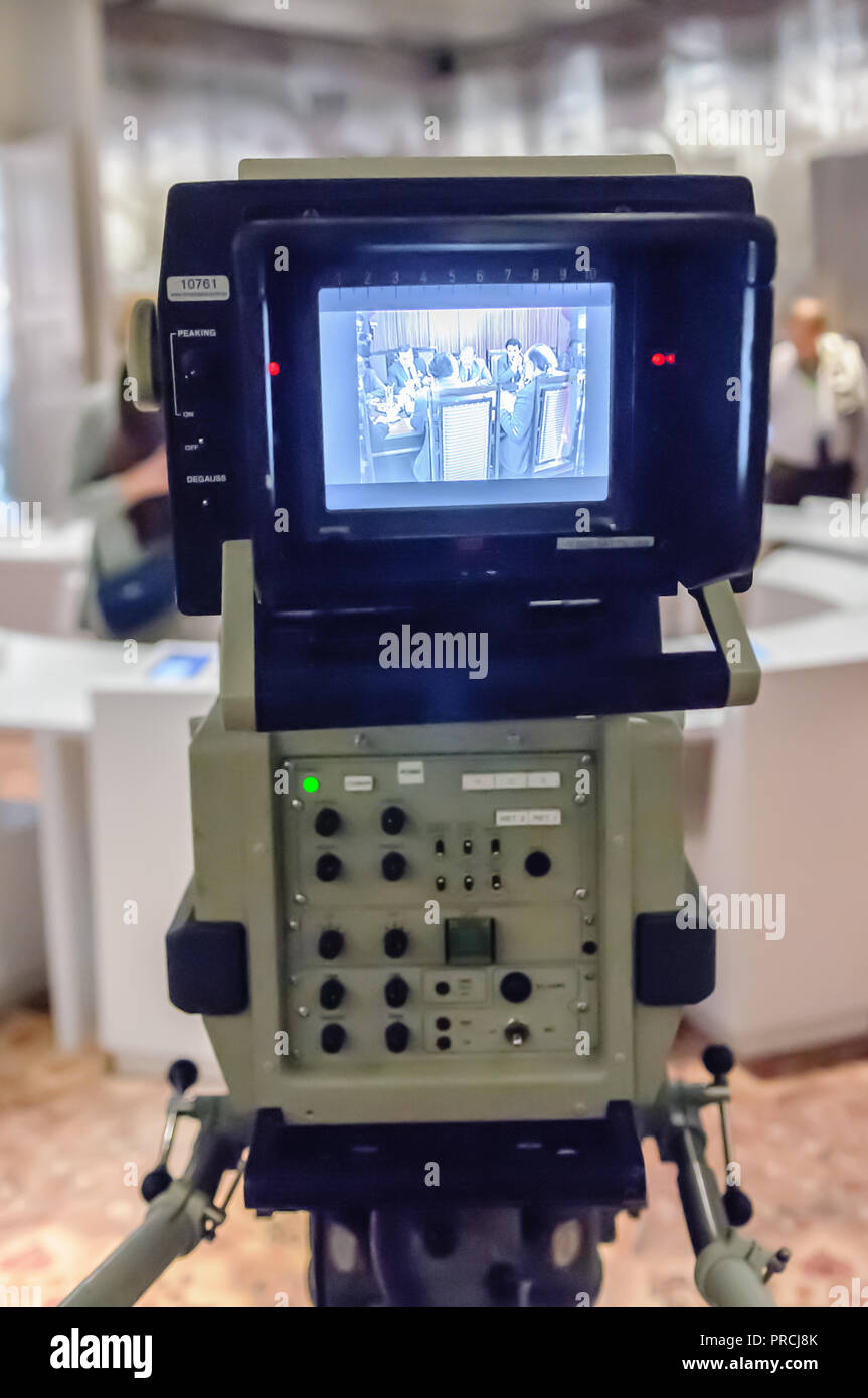 Sony tv camera hi-res stock photography and images - Alamy