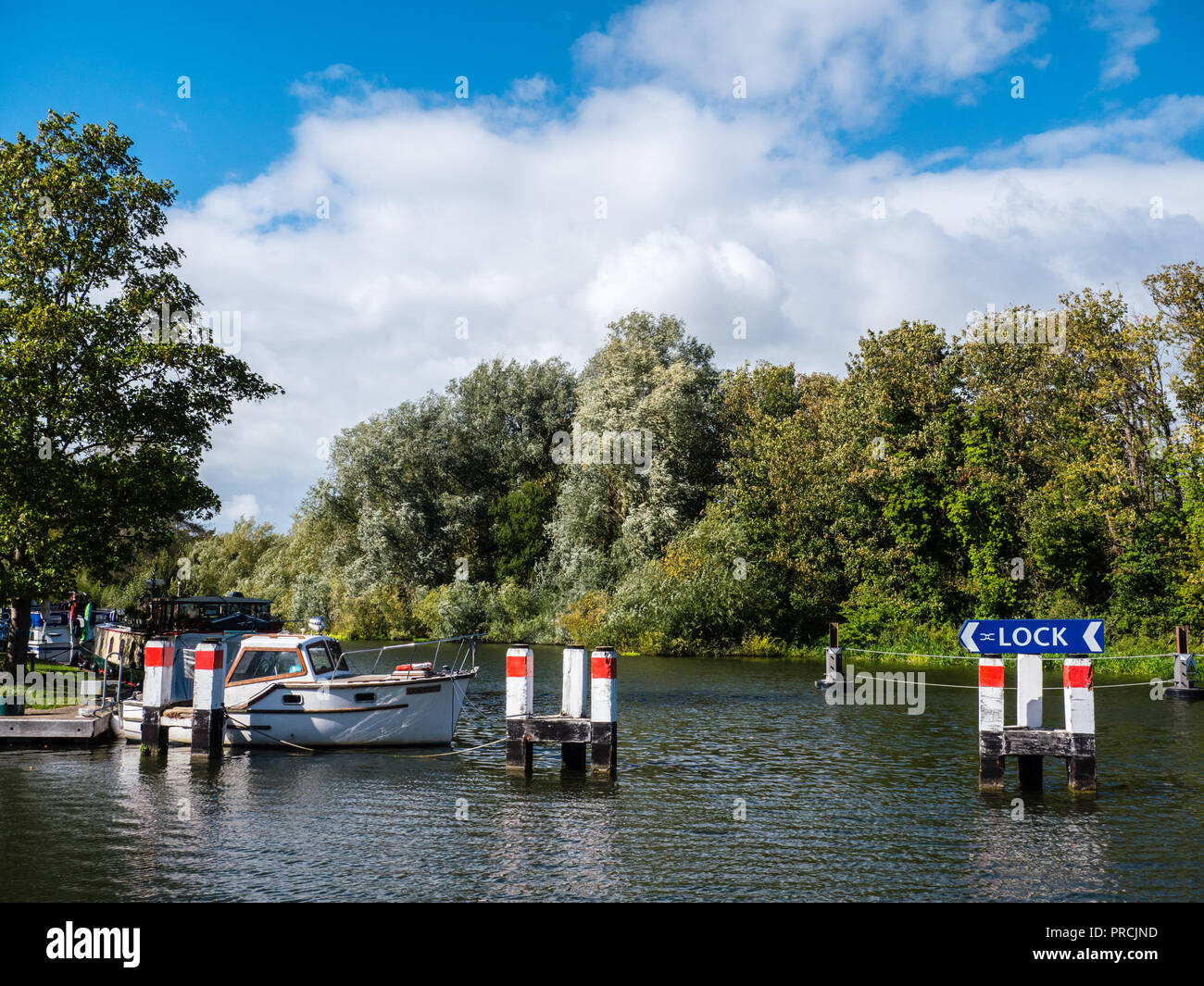 Lock Sign at Abingdon Lock, River Thames, Abingdon, Oxfordshire ...