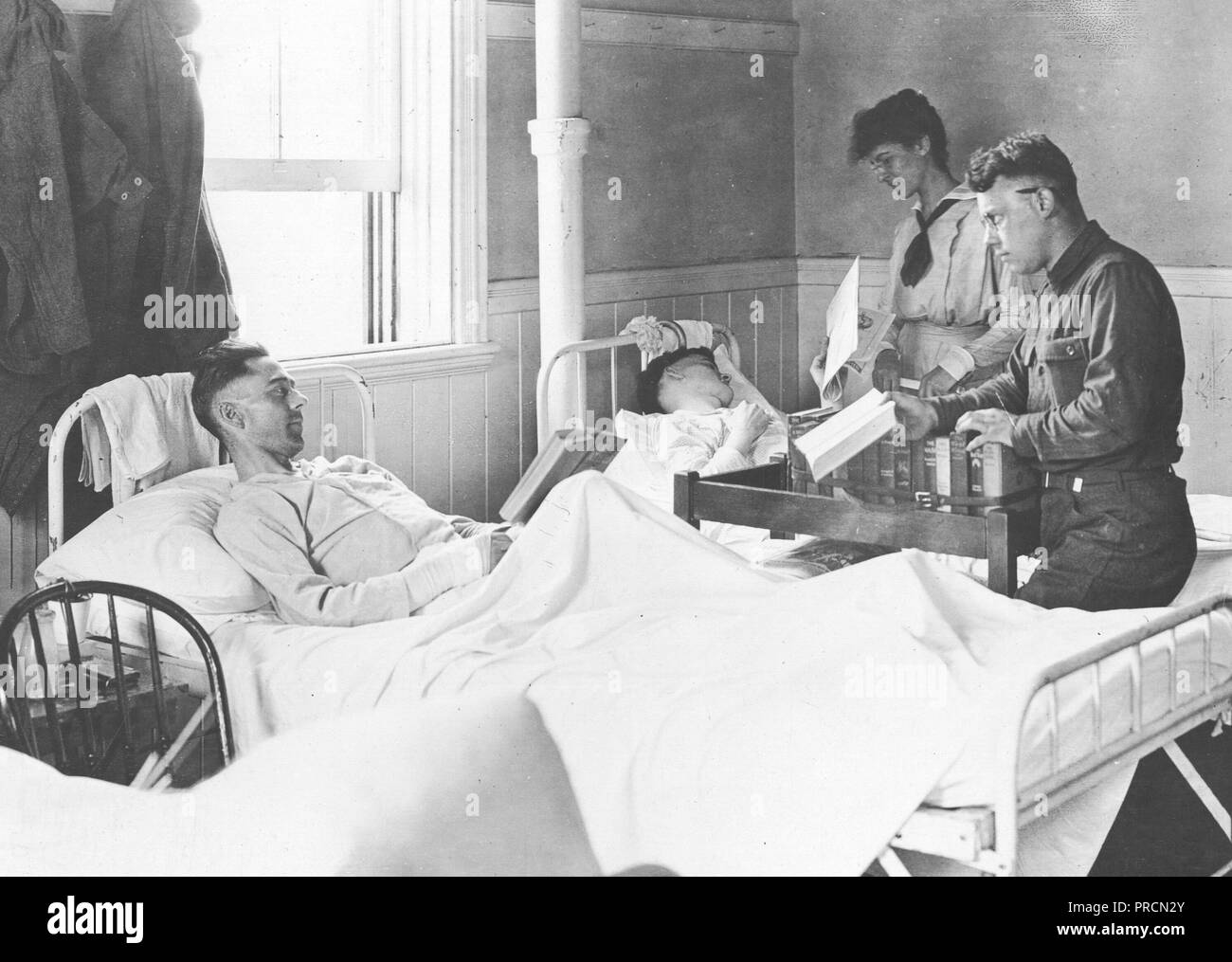 Sick wards Black and White Stock Photos & Images - Alamy