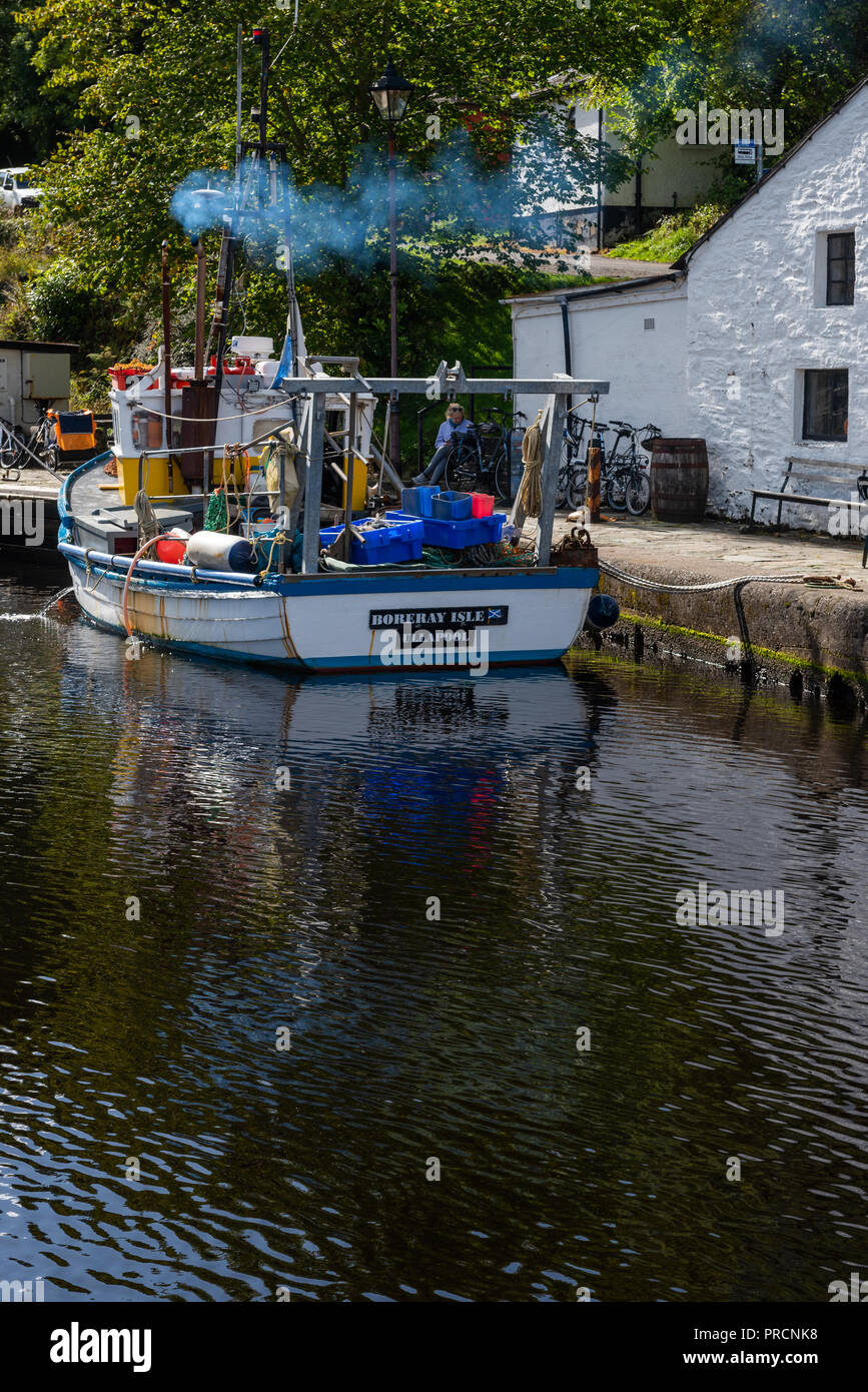 Argyll reflections crinan scottish hi-res stock photography and images ...