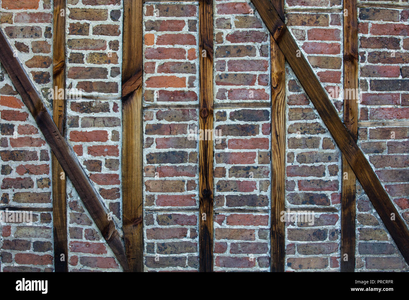Timber frame construction way hi-res stock photography and images - Alamy