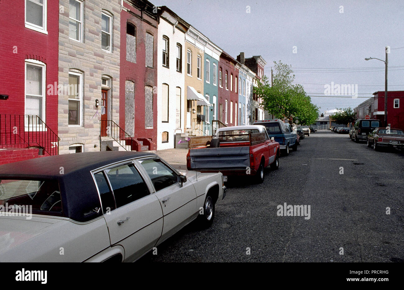 June 11, 1998 - cars parked in urban neighborhood late 1990s Stock ...