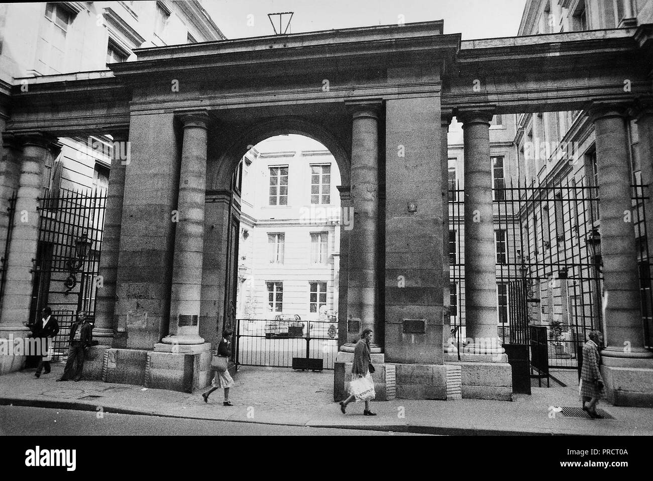 Paris - Annex Office Building Stock Photo - Alamy