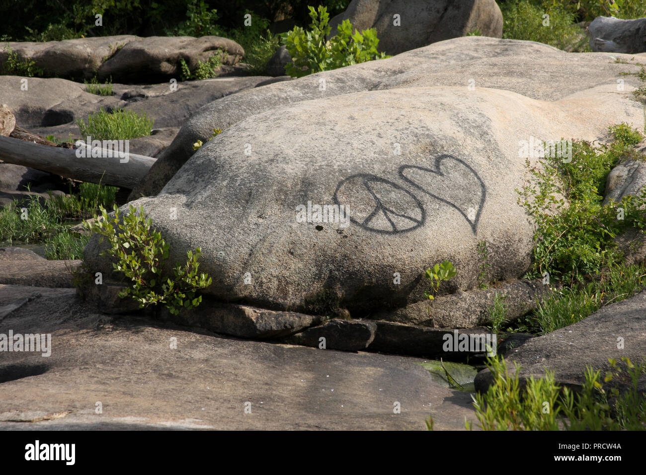 Rock peace sign hi-res stock photography and images - Alamy
