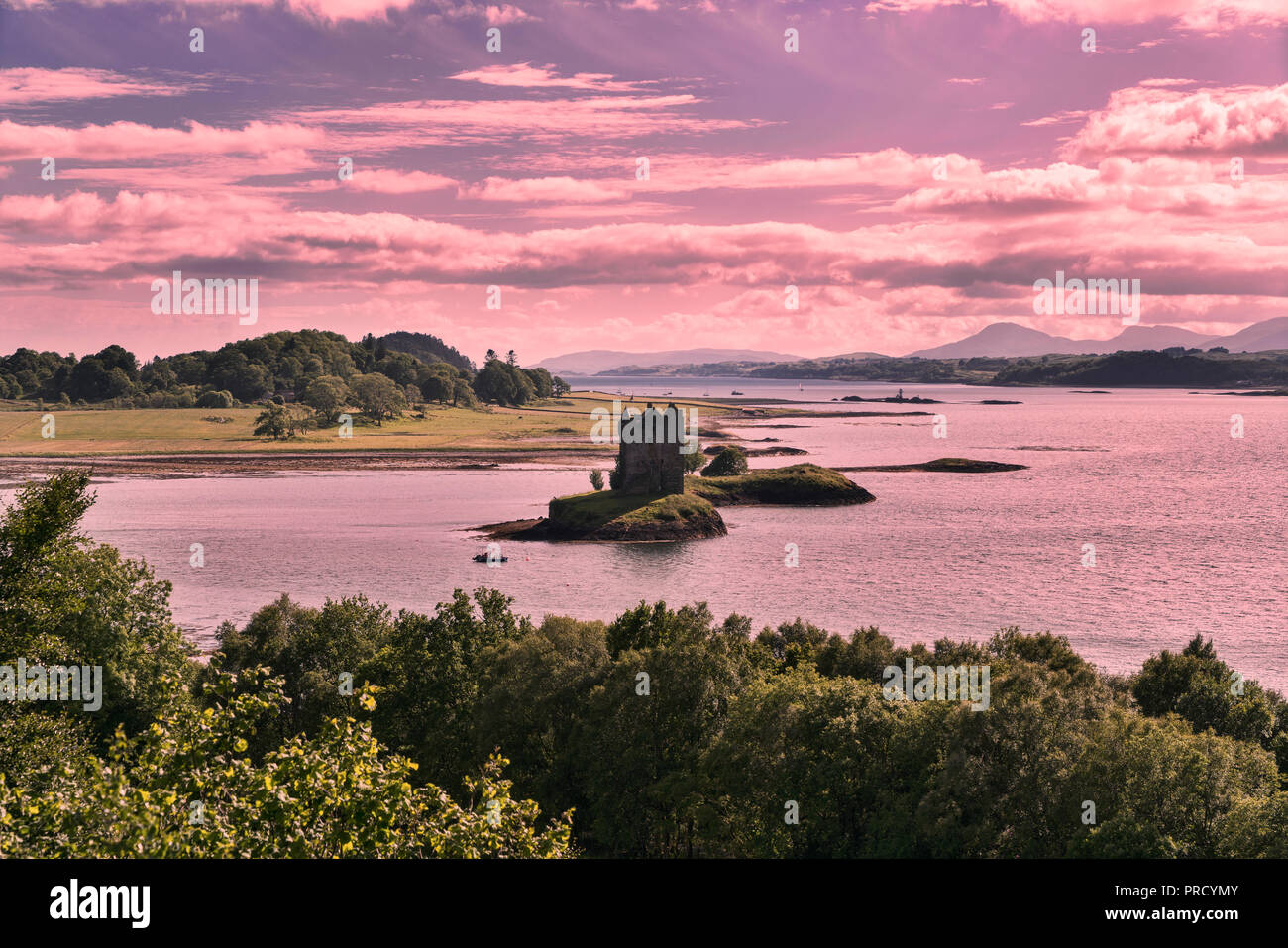 Loch laich hi-res stock photography and images - Alamy