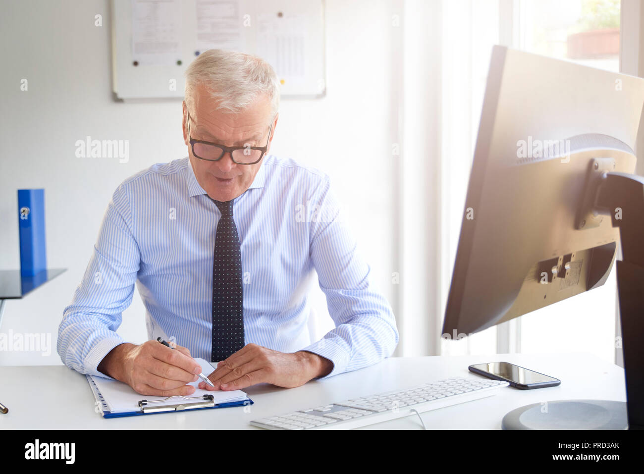 Bank officer hi-res stock photography and images - Alamy