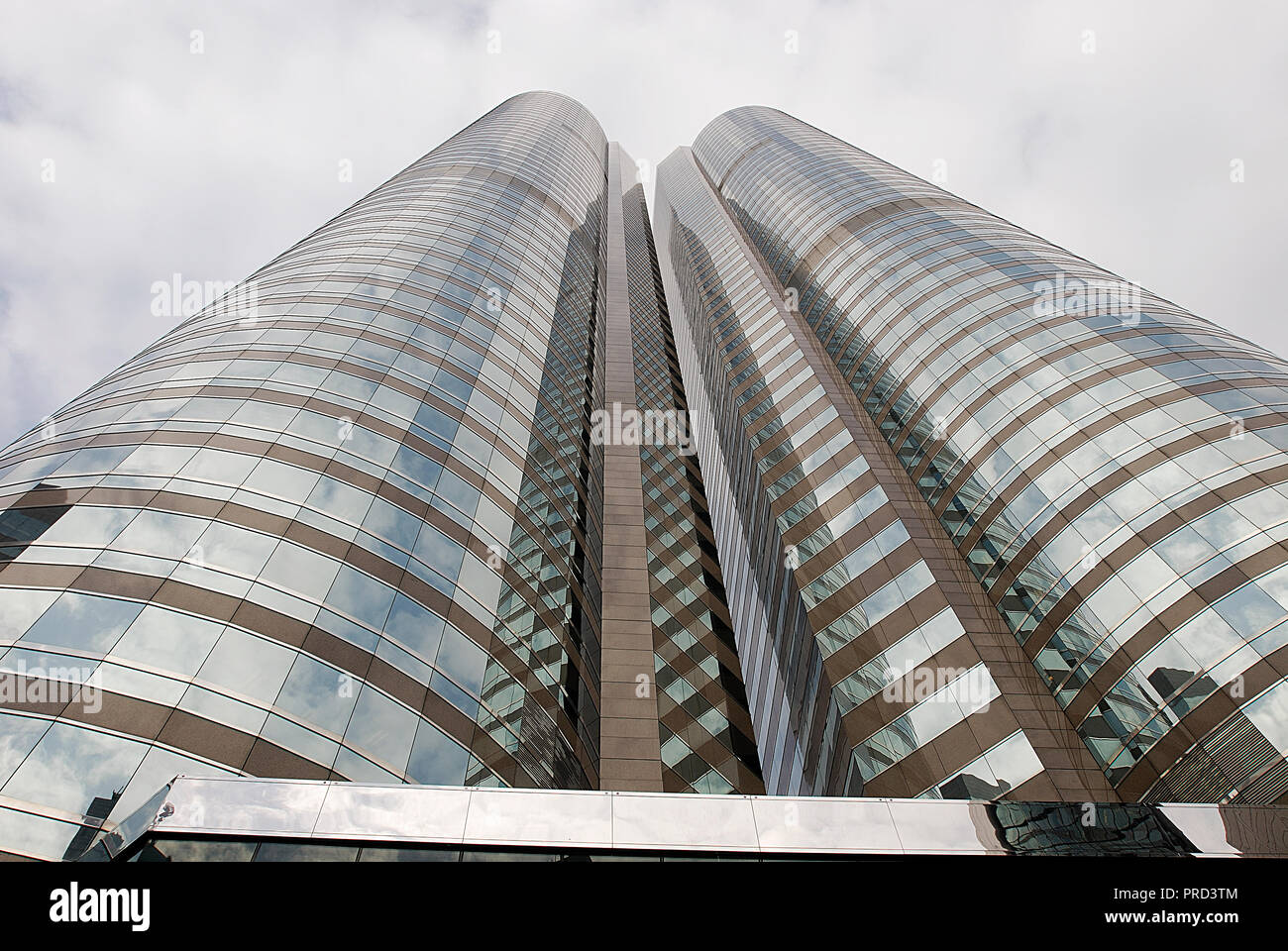 OFFICE BUILDING ,VIEW OF ARCHITECTURE OF CENTRAL, KOWLOON, HONG KONG ...