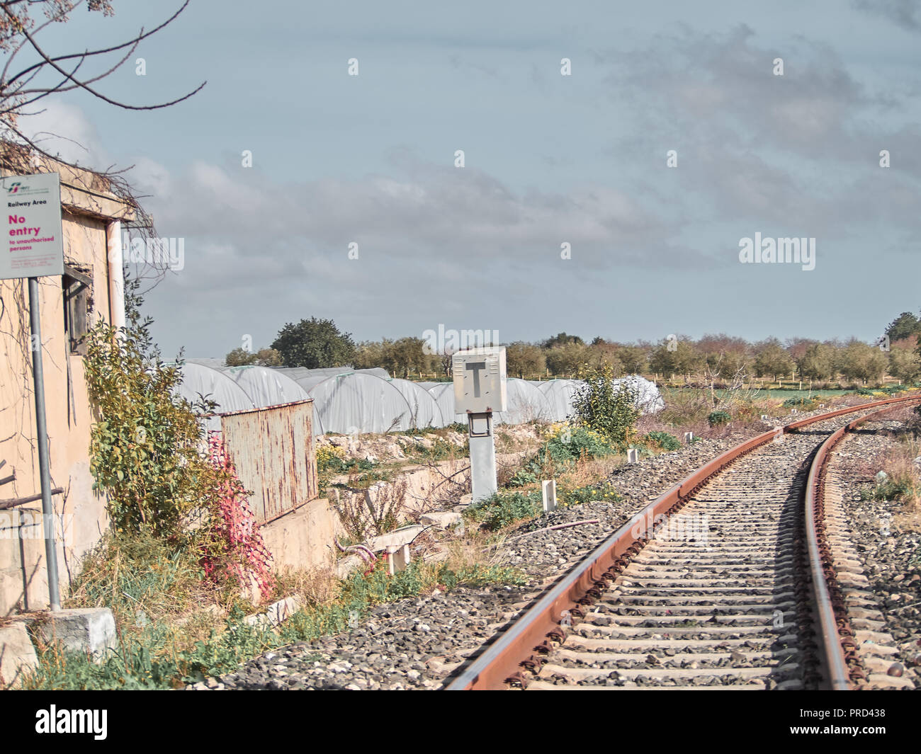 Beautiful shot train rails hi-res stock photography and images - Alamy