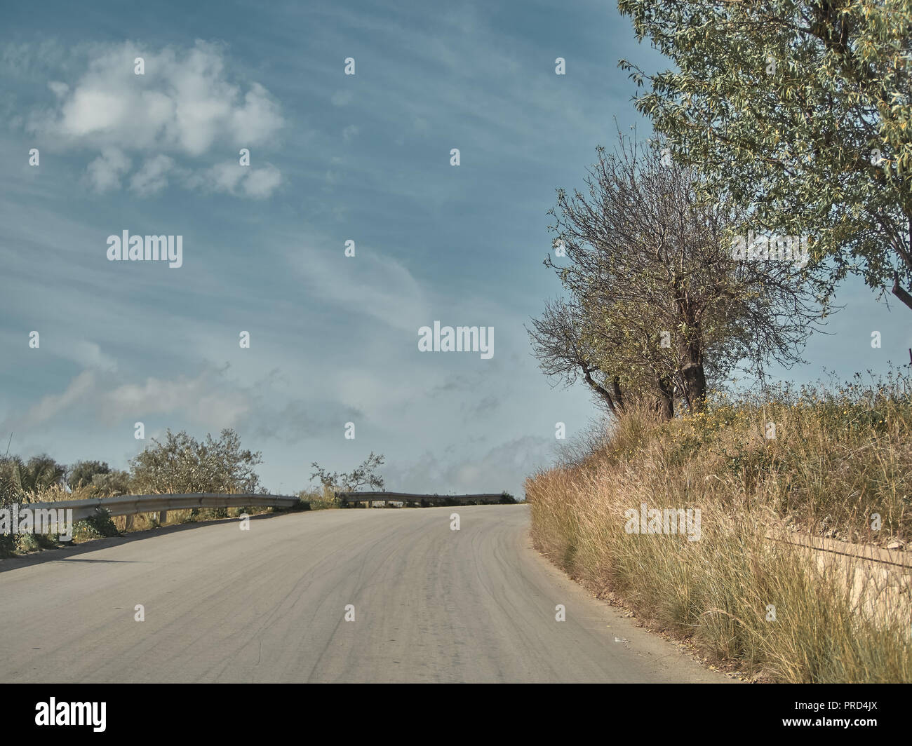 Beautiful shot sunny road hi-res stock photography and images - Alamy