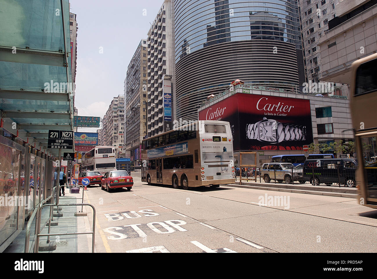 VIEW OF NATHAN STREET AND ARCHITECHTURE OF KOWLOON, HONG KONG Stock ...