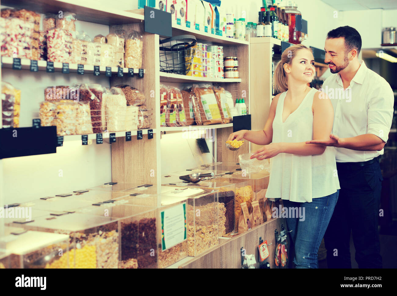 Woman selecting rice hi-res stock photography and images - Alamy