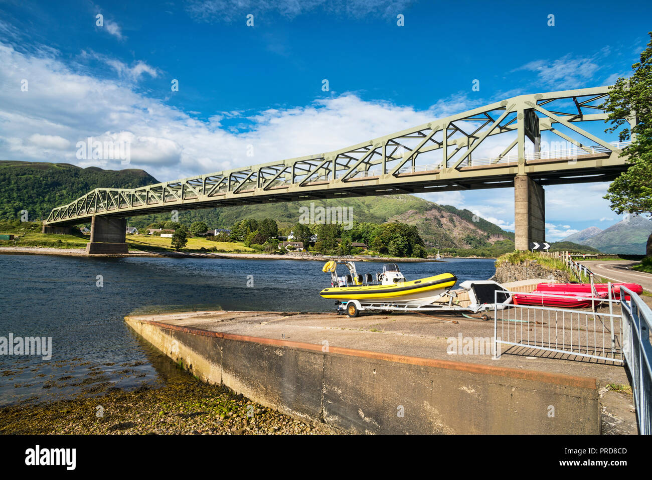 Connel bridge hi-res stock photography and images - Alamy