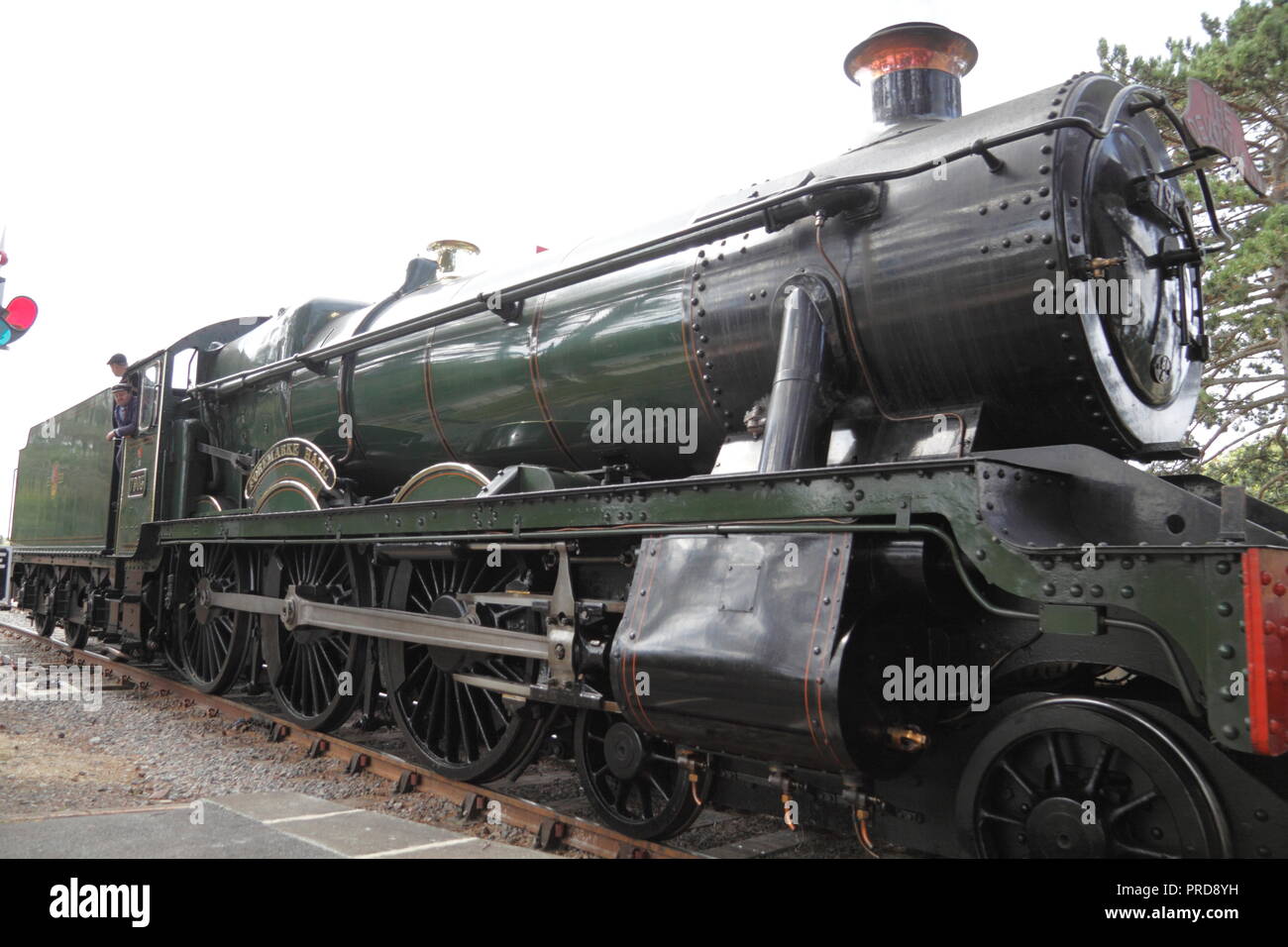 Broadway Station with Foremarke Hall Steam train Stock Photo - Alamy